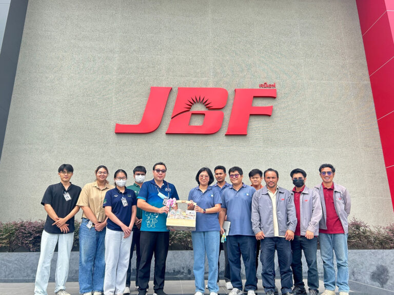 โรงงานผลิตอาหารสัตว์